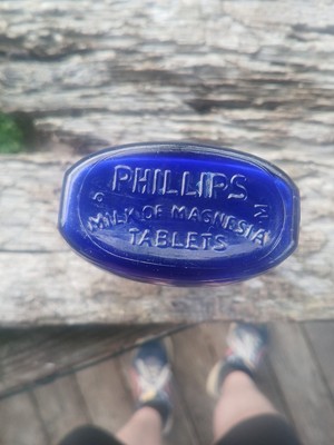 Phillips Milk Of Magnesia 200 Tablets Cobalt Blue Bottle | eBay