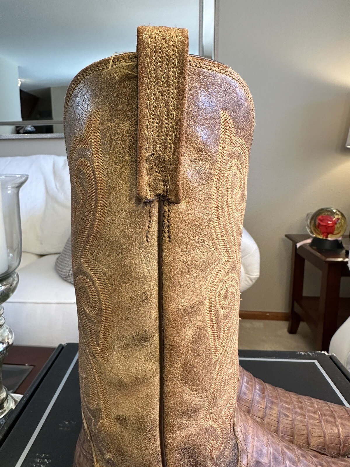 Lucchese 1883 Men's Handmade Beige Croc/Caiman Hornback John Wayne Toe ...