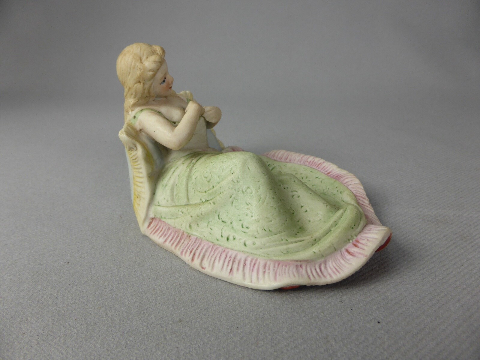FIGURINE BISCUIT EROTIQUE FEMME COQUINE PORCELAINE LADY EROTIC FIGURINE ...