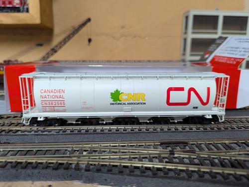 JJ NARC MIL 4550 Cylindrical Hopper: CN Canadian National #382565 w ...