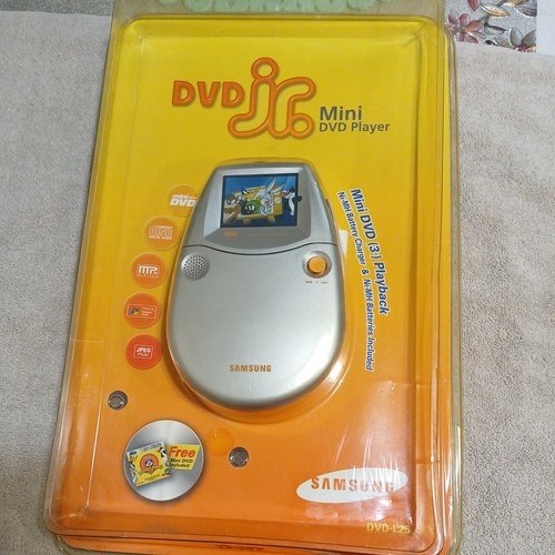 SAMSUNG DVD JR L25 Mini DVD Player w/ Looney Tunes Disc New Sealed RARE ...