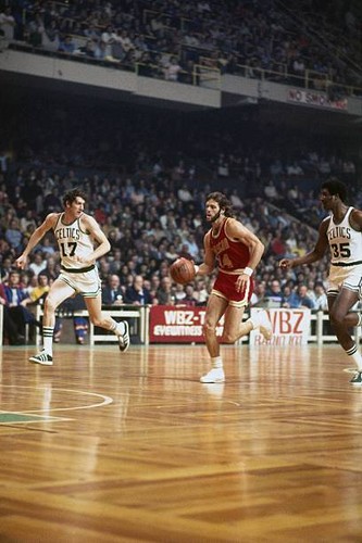 Mike Newlin Of The Houston Rockets Moves The Ball Up 1975 OLD PHOTO | eBay