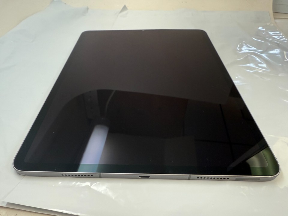 Apple iPad Pro 12.9-inch (6th generation) A2764 128 GB, Wi-Fi + 5G, 12. ...