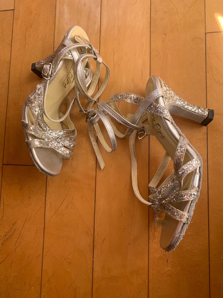 VERY FINE WOMEN'S SILVER BALLROOM DANCING SHOES PRE-OWNED | eBay