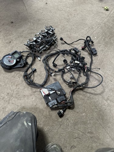 Suzuki Gsxr 600 K6 K7 Yoshimura Empro Race Ecu Loom Throttle Bodies ...