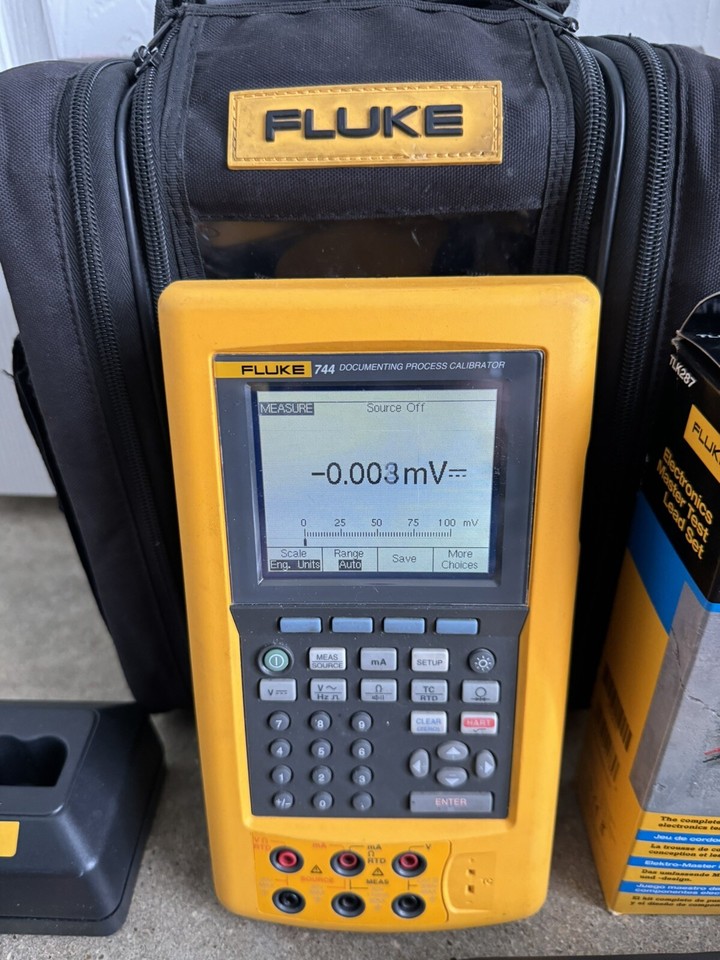Fluke 744 Documenting Process Calibrator Meter W / NEW TLK287 LEADS ...