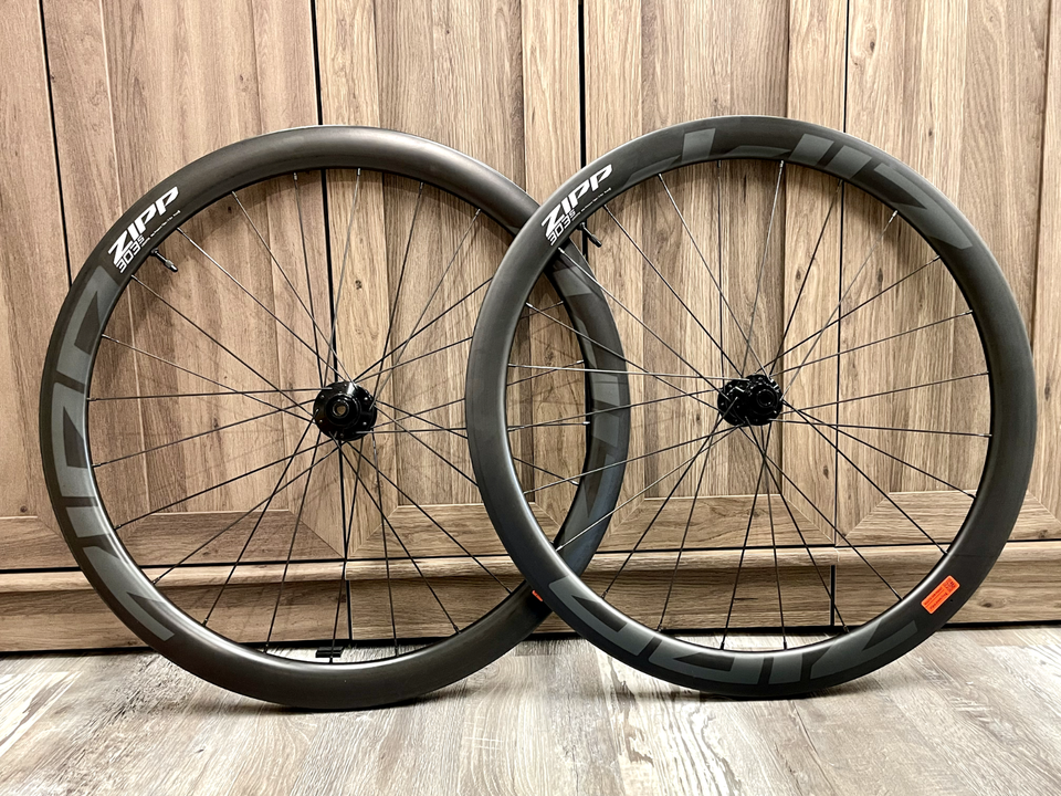 Zipp 303 S Tubeless Disc-brake WheelSet Shimano | eBay