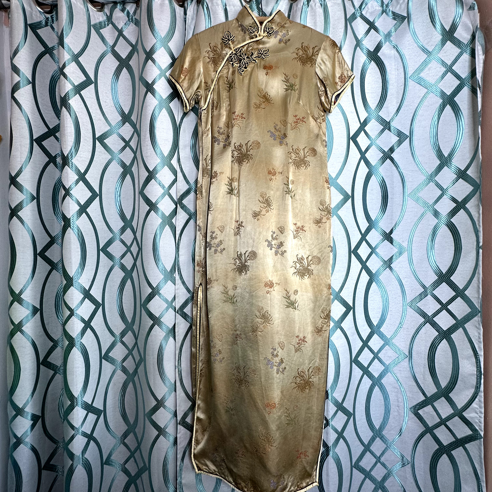 Vintage 1960s Solz Squirrel Cheongsam Floral Brocade … - Gem