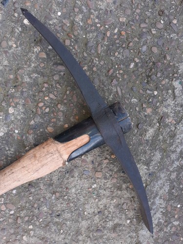 Vintage Ex MOD /| 36" Pick Axe - WW2 / 1940s - 1990`s Hardy Pick A&FP ...