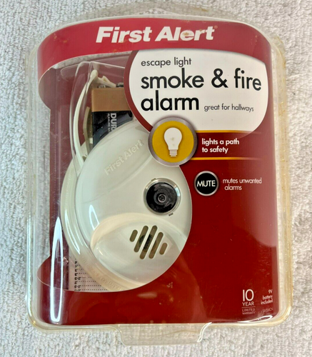2008 First Alert Escape Light Smoke and Fire Alarm Model SA304CN NEW ...