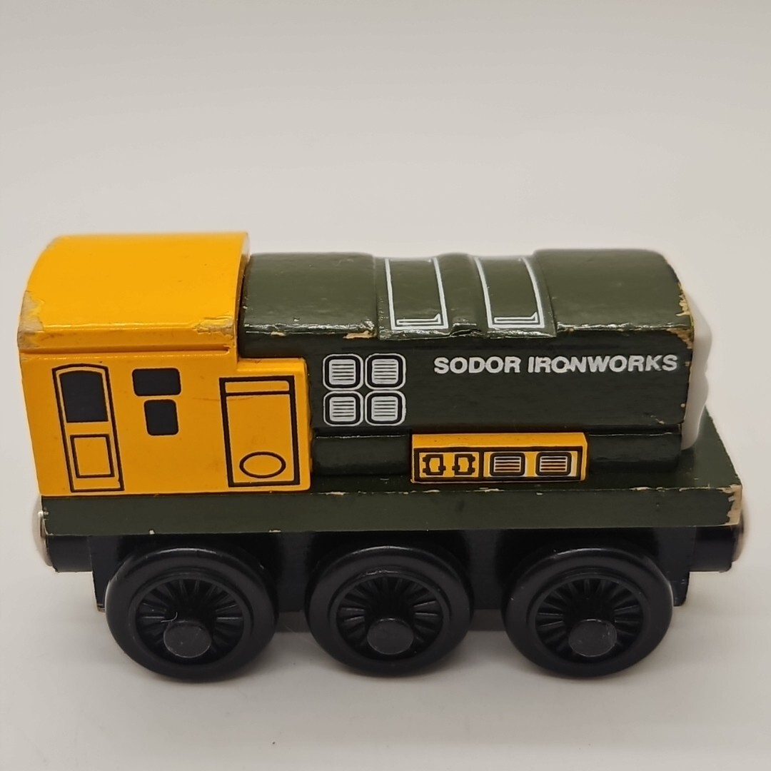 Thomas The Train Wooden Railway Sodor Ironworks Iron 'Arry Green Yellow ...