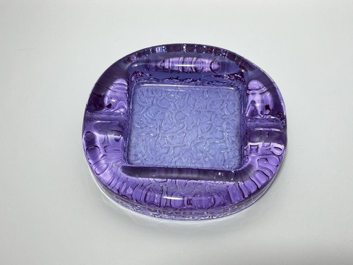 Vintage Alexandrite Chameleon Neodymium Glass Ashtray Relief Pattern ...