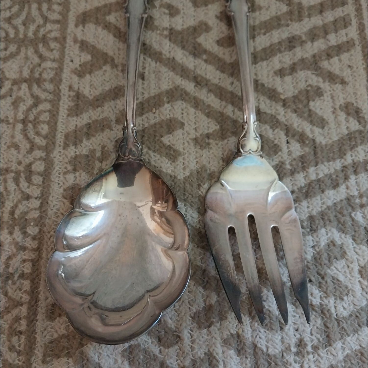 VTG Holmes & Edwards IS DEEPSILVER Scalloped Serving /Meat Spoon & Fork ...