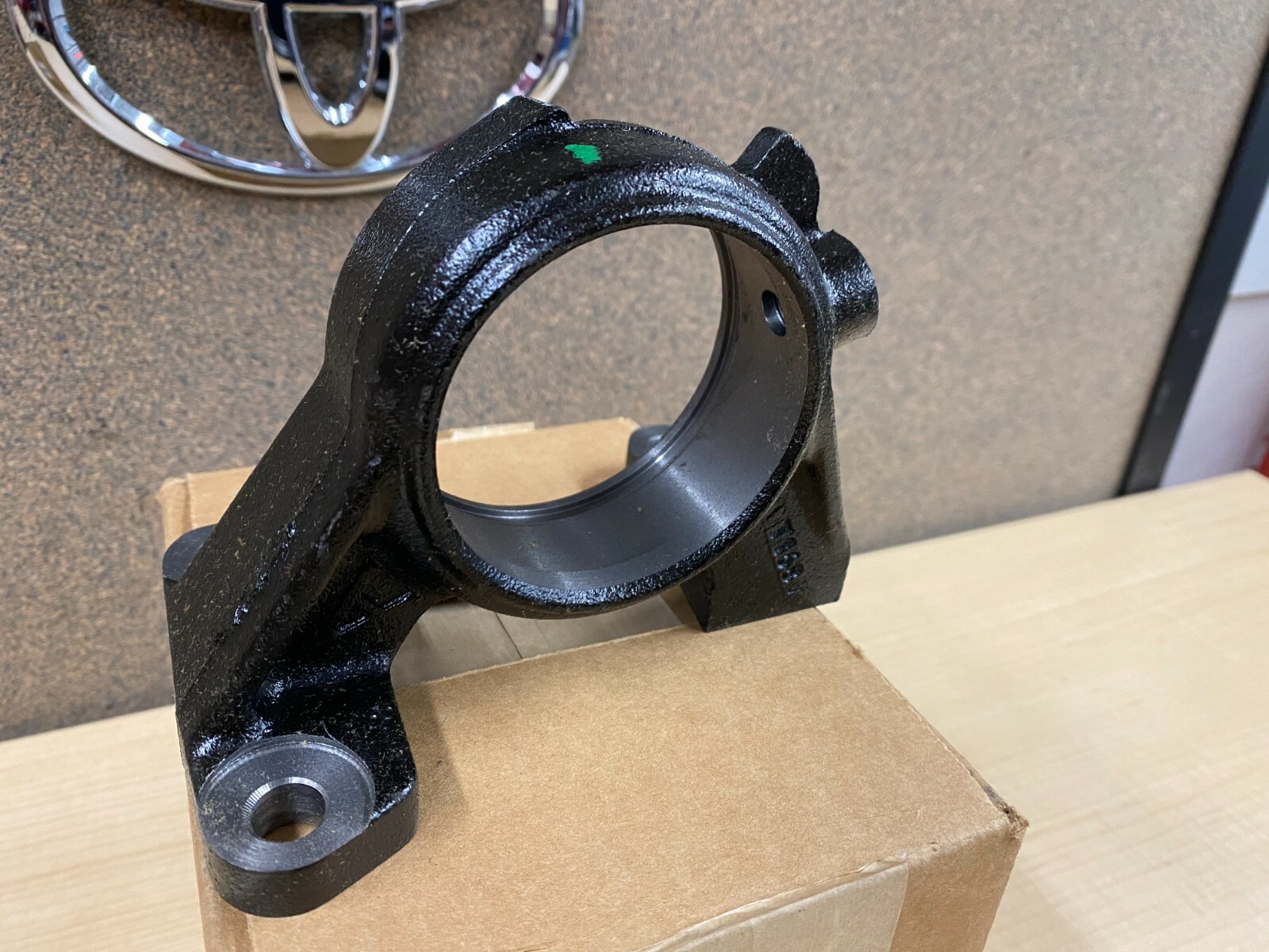 TOYOTA DRIVE SHAFT AXLE BEARING BRACKET GENUINE OEM NEW PART ...