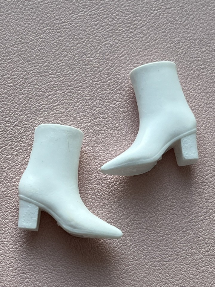 Barbie Fashionistas shoes high heels boots fits arch foot curvy doll or ...