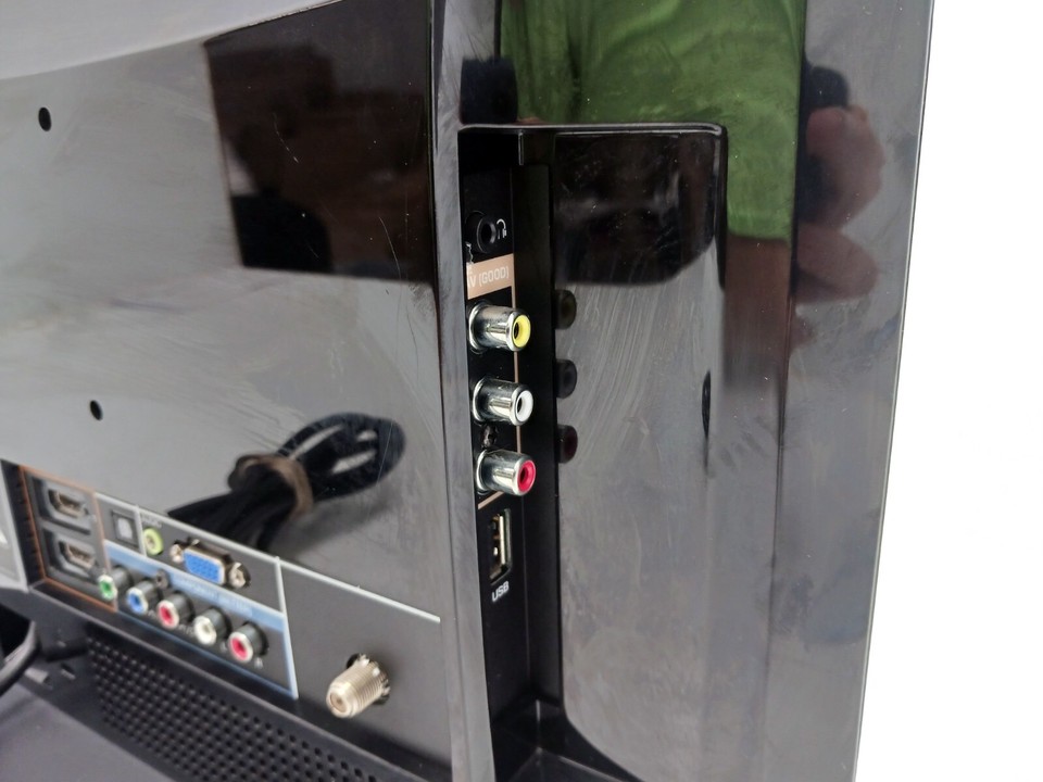 Vizio M19OVA 19 inch LCD TV HDMI Flat Screen Television With Remote | eBay