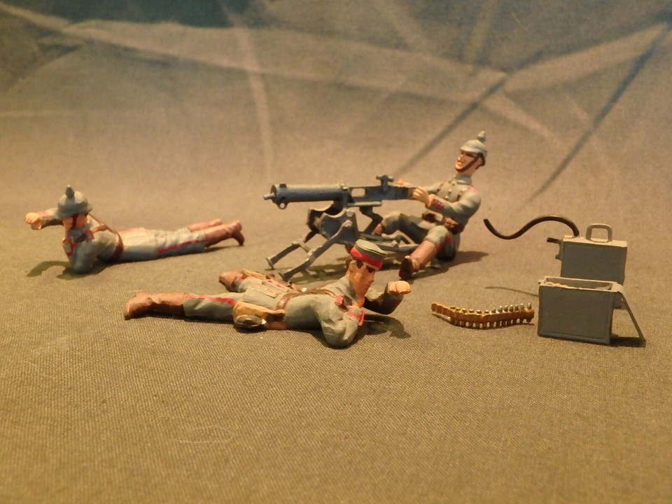 WORLD WAR ONE GERMAN SOLDIERS 54mm MACHINE GUN LOADER WW1 AND PRONE ...