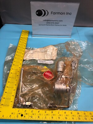 AMAT 0050-41241-003 GAS LINE MANIFOLD, 2 FUJIKIN 316LP TYPE N.C ...