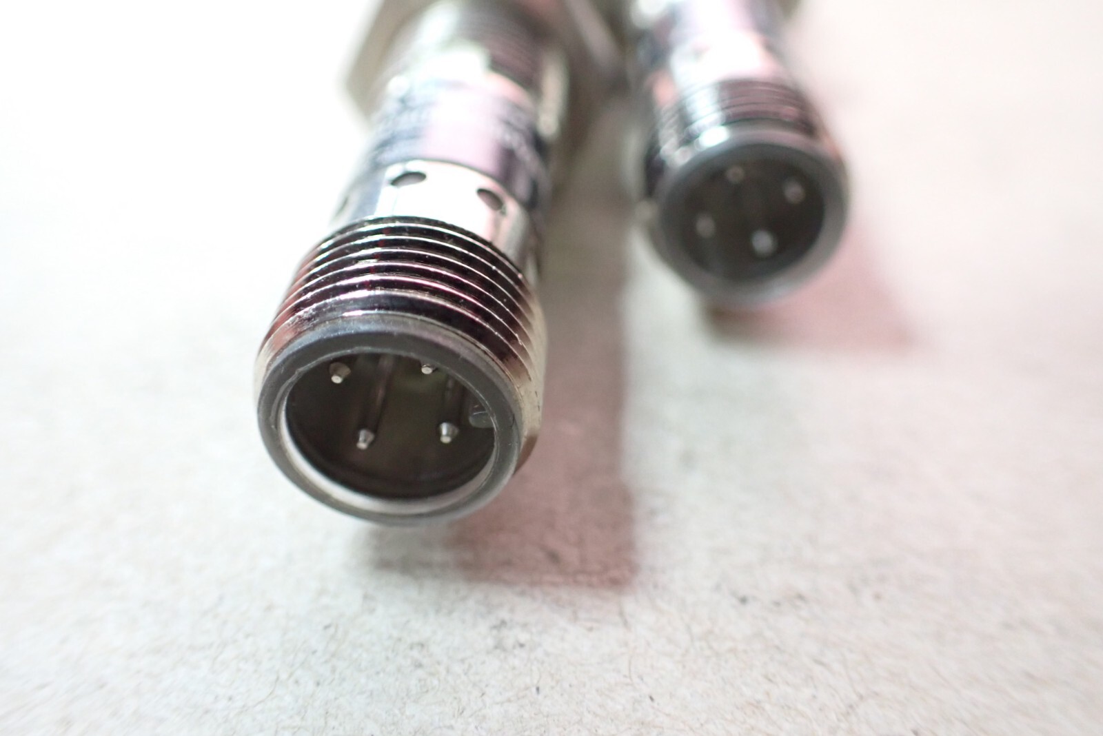 Wenglor Inductive Proximity Switch -- Qty of 2 -- PNP 4mm Sensing ...