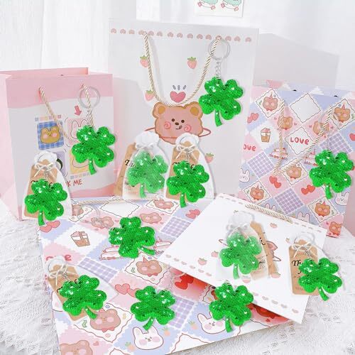 25 Pack Clovers Sequin Keychains for Party Favors, Kids and Adults ...