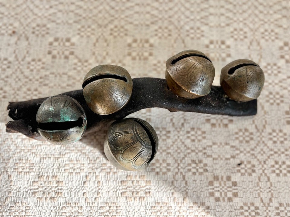 5 ANTIQUE BRASS CROTAL SLEIGH BELLs Christmas | eBay