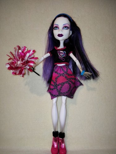 Monster High Spectra Vondergeist - Ghoul Spirit. TOTALLY COMPLETE ...
