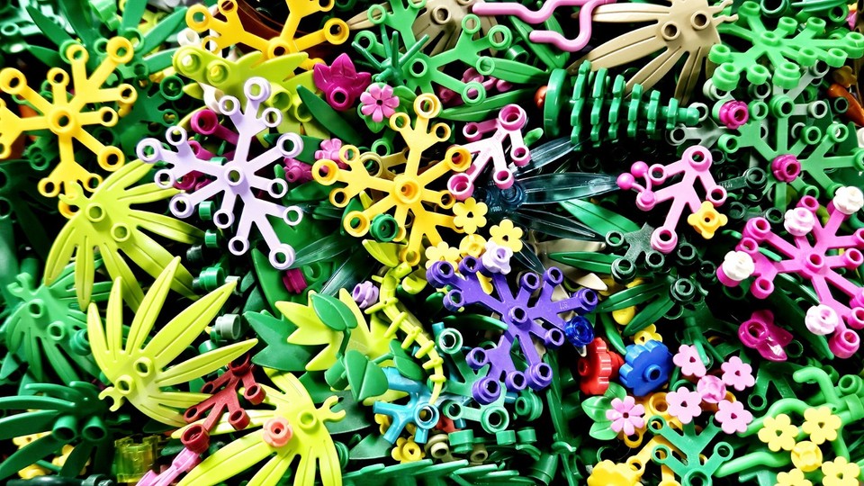 LEGO Foliage Random Mix of 50 Trees Plants Shrubs Leaves Bushes Flowers ...