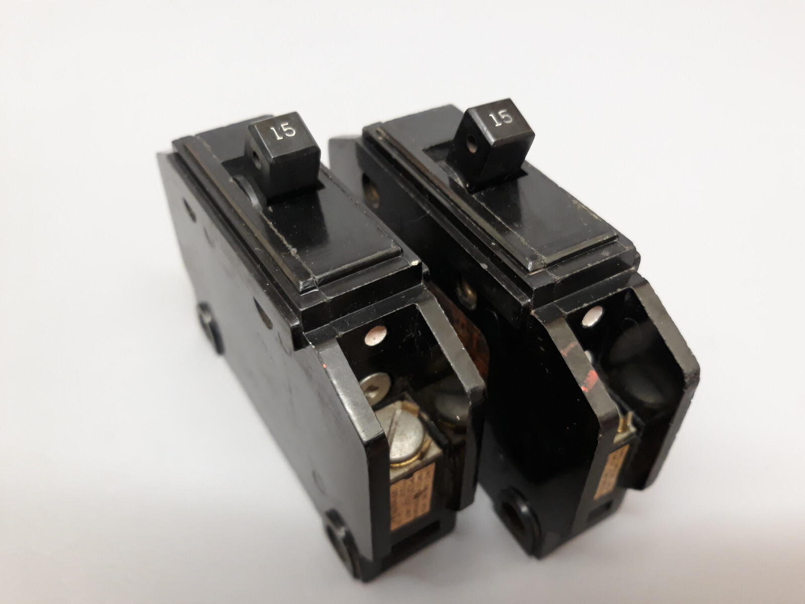 Lot of 2- Westinghouse Quicklag 15 Amp Single Pole Circuit Breaker Type ...
