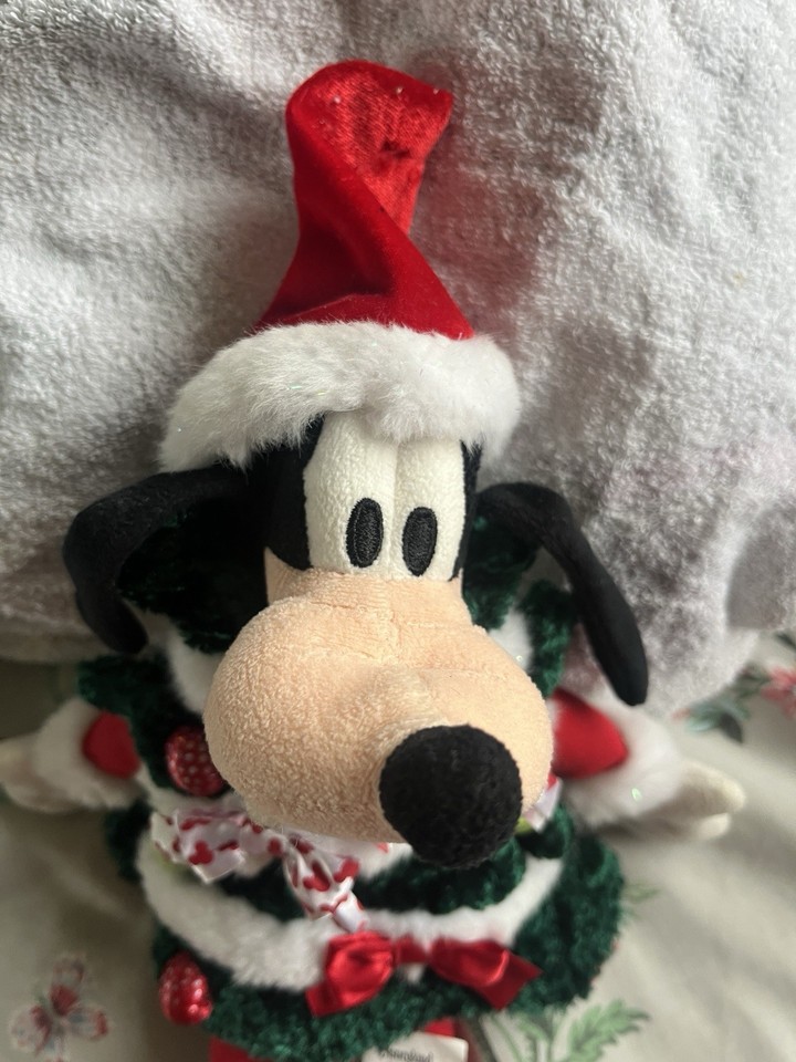 Disney - Goofy Christmas Tree - 14” Soft Toy - Disneyland | eBay UK