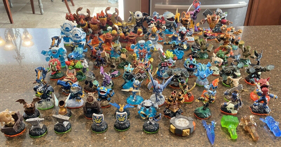 Lot of 84 Activision Skylanders Swapforce Trap Team Giants Spyro Action ...