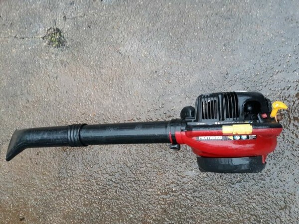 Homelite 2-cycle Handheld Gas Powered Leaf Blower Zip Start VAC Attack ...