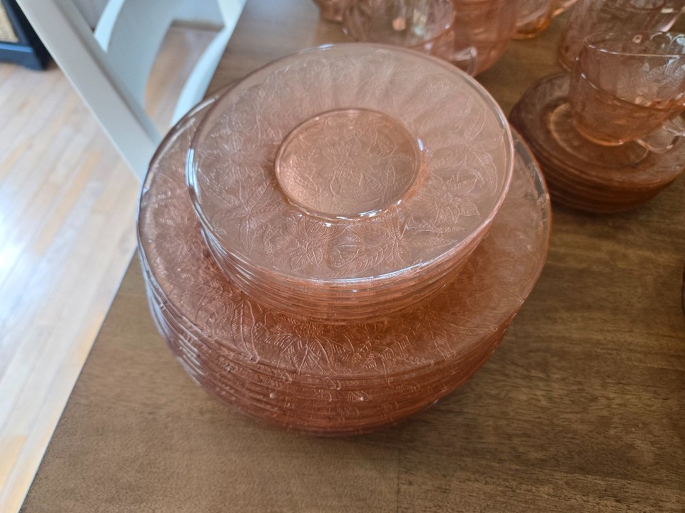 Jeanette Pink Poinsettia Depression Glass set( over 40 pieces) | eBay