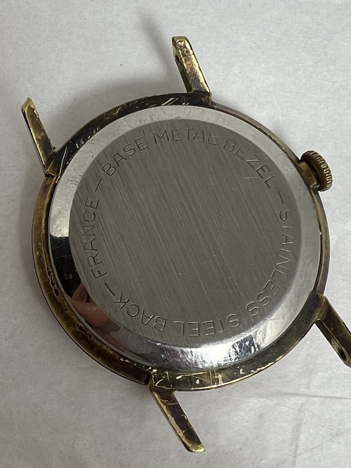 Vintage Casio Black & Red Bezel 50M Diver Date Watch (1342) MTP-3002 ...