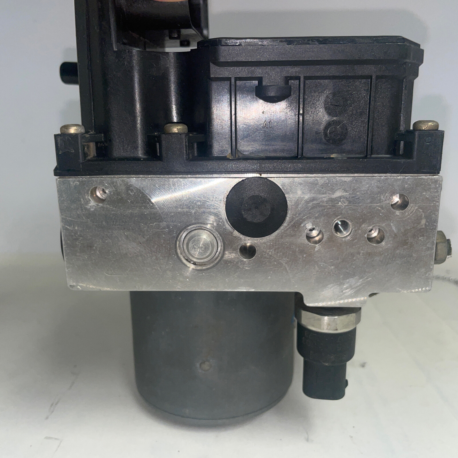 02-09 Jaguar X type 3.0L ABS Anti Lock Brake Pump Control module Bosch ...