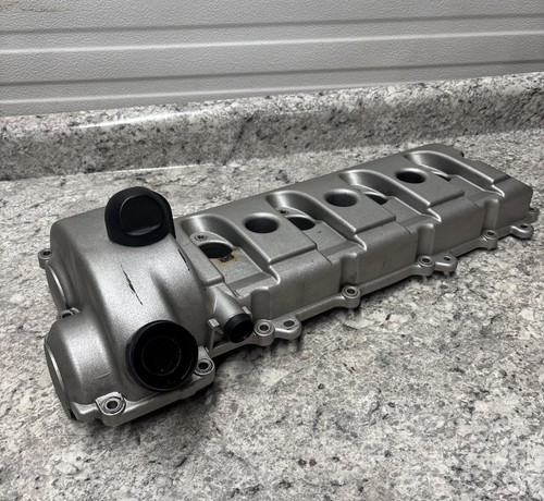03-06 Porsche Cayenne 955 Turbo S V8 Right Engine Cylinder Head Valve ...