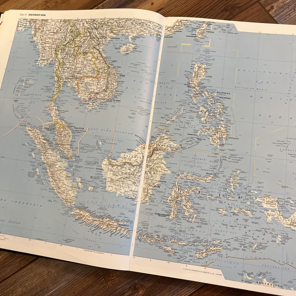 World Book Atlas 9780716631811 | eBay