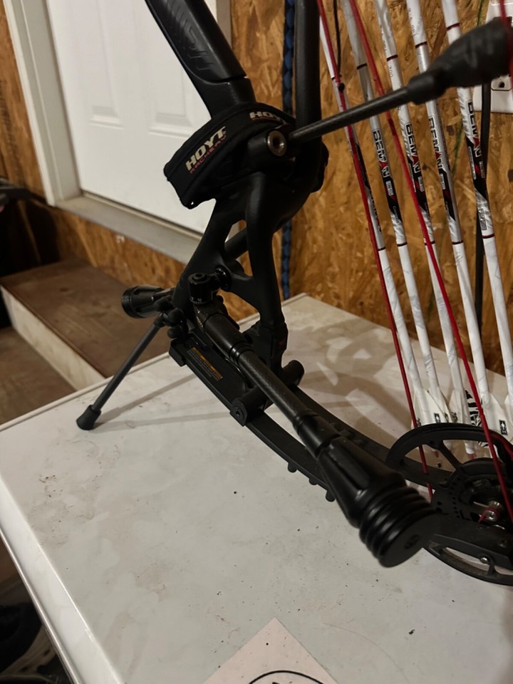Hoyt RX5 Ultra Black and loaded in great condition. | eBay