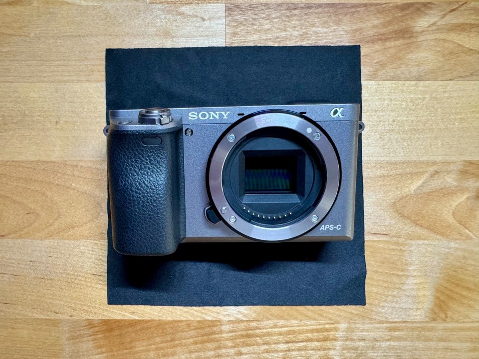 Sony Alpha a6000 Mirrorless Camera (Gray) w/ 16-50mm Lens (1861 Shutter ...