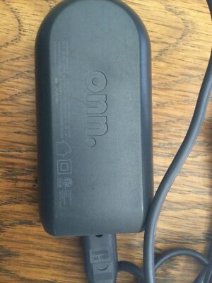 Onn Universal 65W Laptop Charger with Interchangeabl Tip (100004335 ...