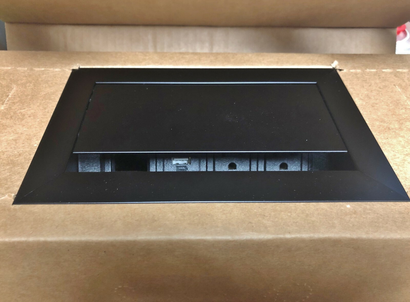 Byrne Furniture Power Distribution Interlink IQ Ellora black Outlet USB ...