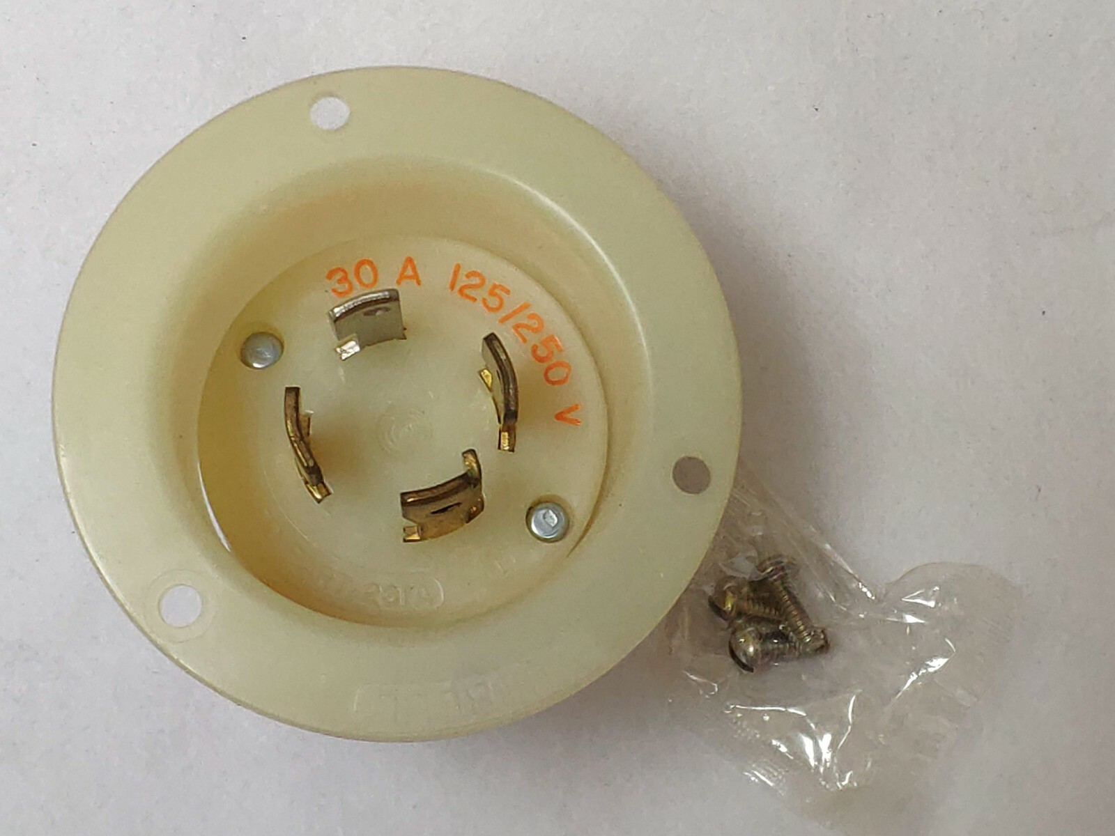 Hubbell Insulgrip FLANGED INLET Twist-Lock Plug HBL2715 30A/125-250V/4 ...