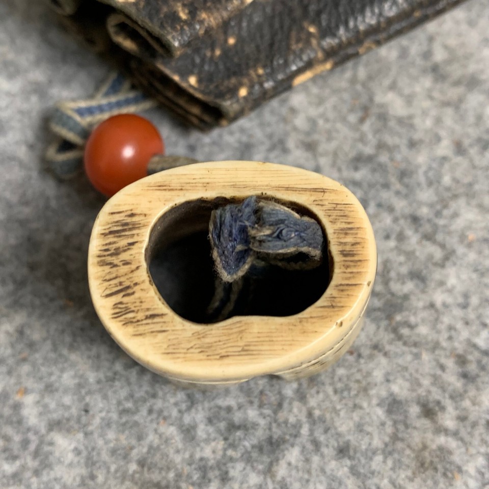 B33920 Antique Japanese Carved Toggle Netsuke with Leather Pouch | eBay