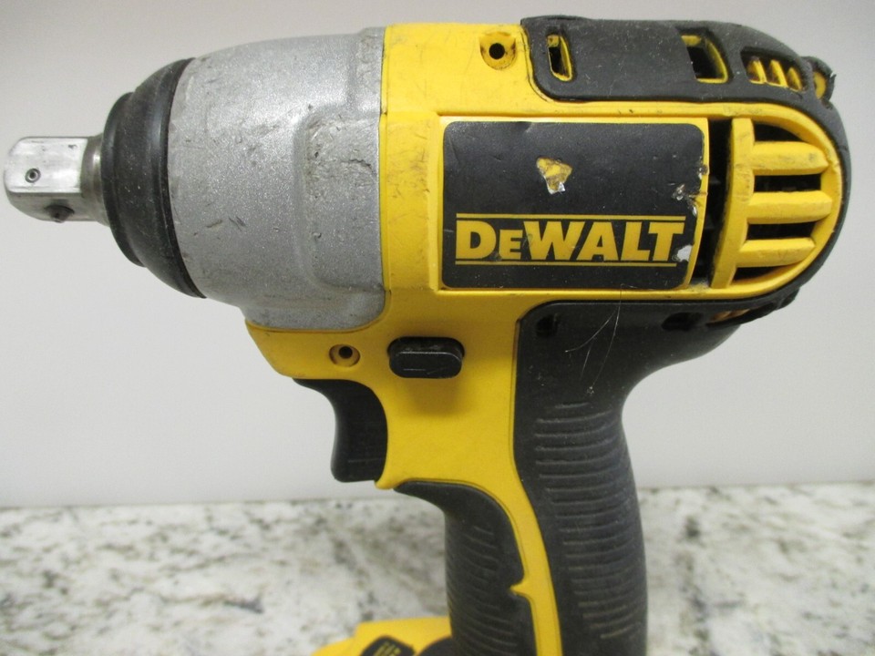 DeWALT 18V Volt DC820 (DC822) 1/2" Cordless IMPACT WRENCH *** Tested ...