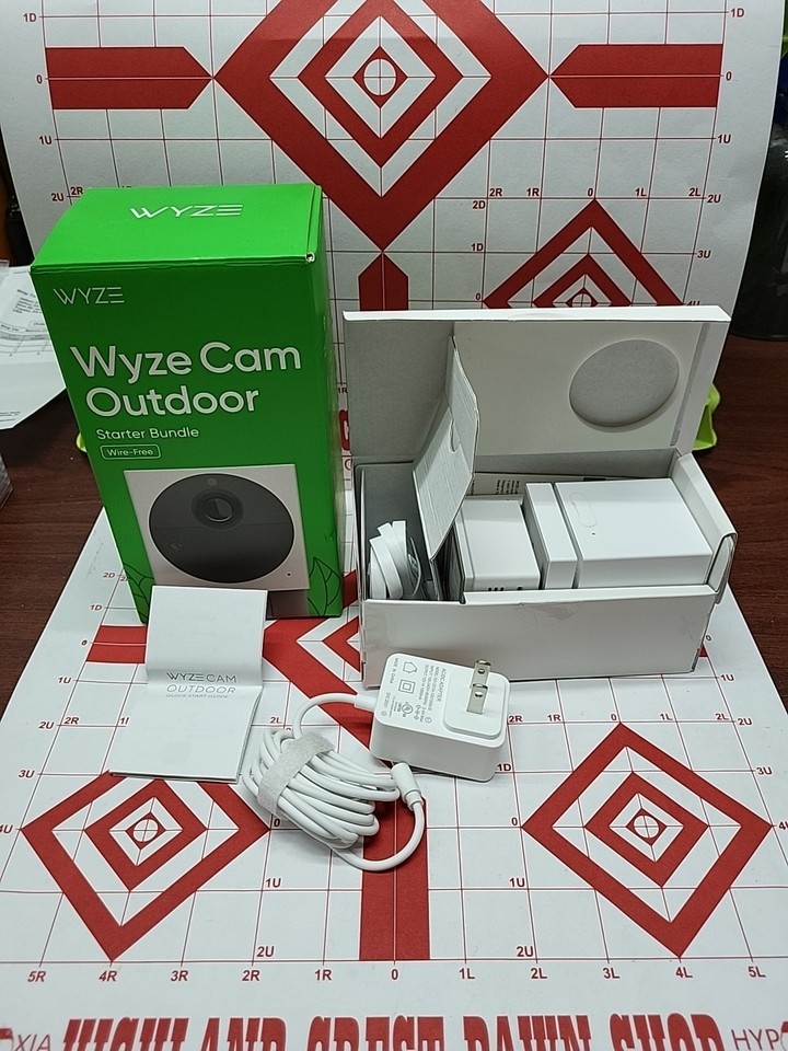 Wyze WVOD1B1 Wireless Outdoor Security Camera Starter Bundle -- New ...