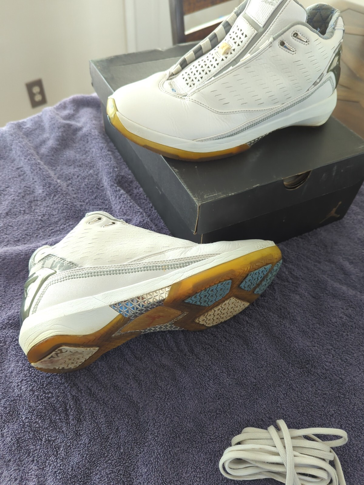 Nike Air Jordan XXII 22 OG "White and UNC blue" 2007 low 5/8 Men's size ...