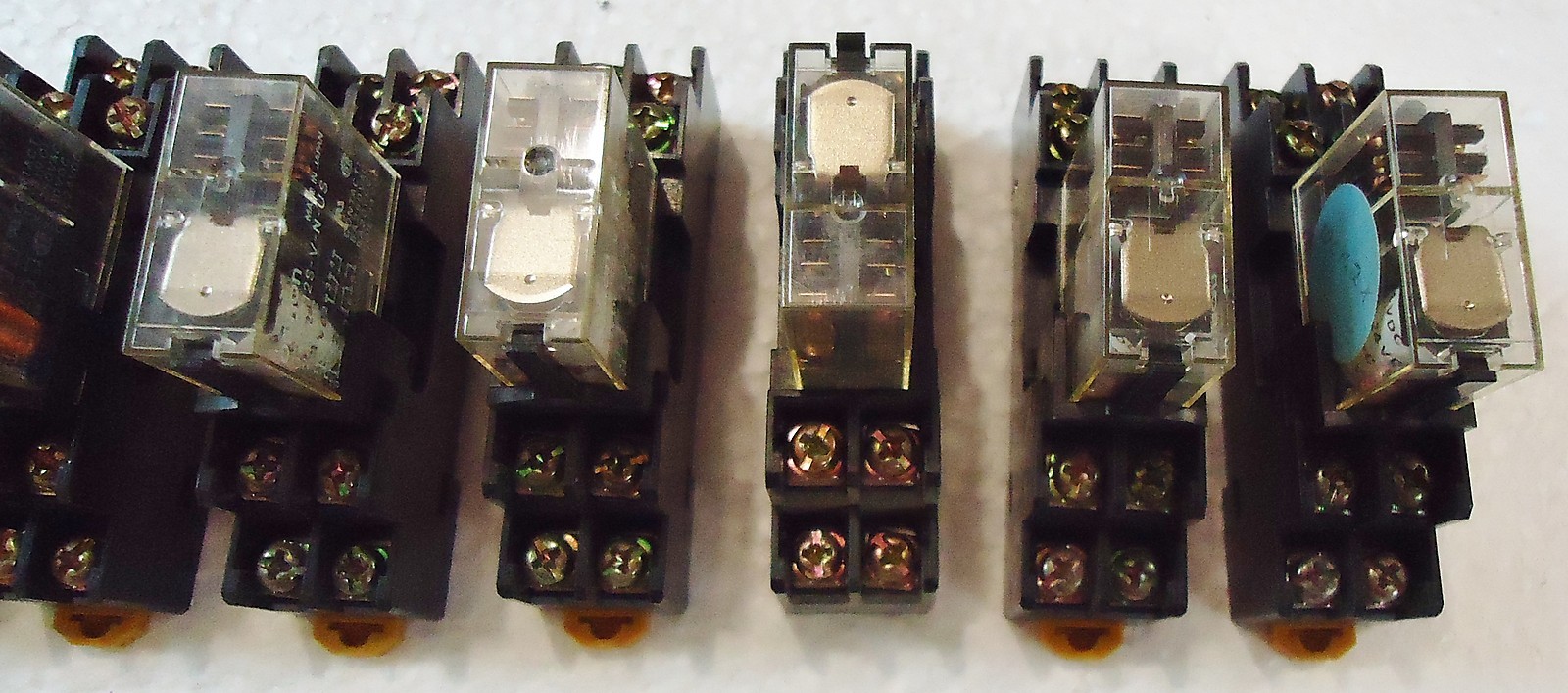 10 OMRON G2R-212S-V-N-US W/RJ9SA)MAX.5A250V AND ALUMINUM RUNNER/BASE | eBay