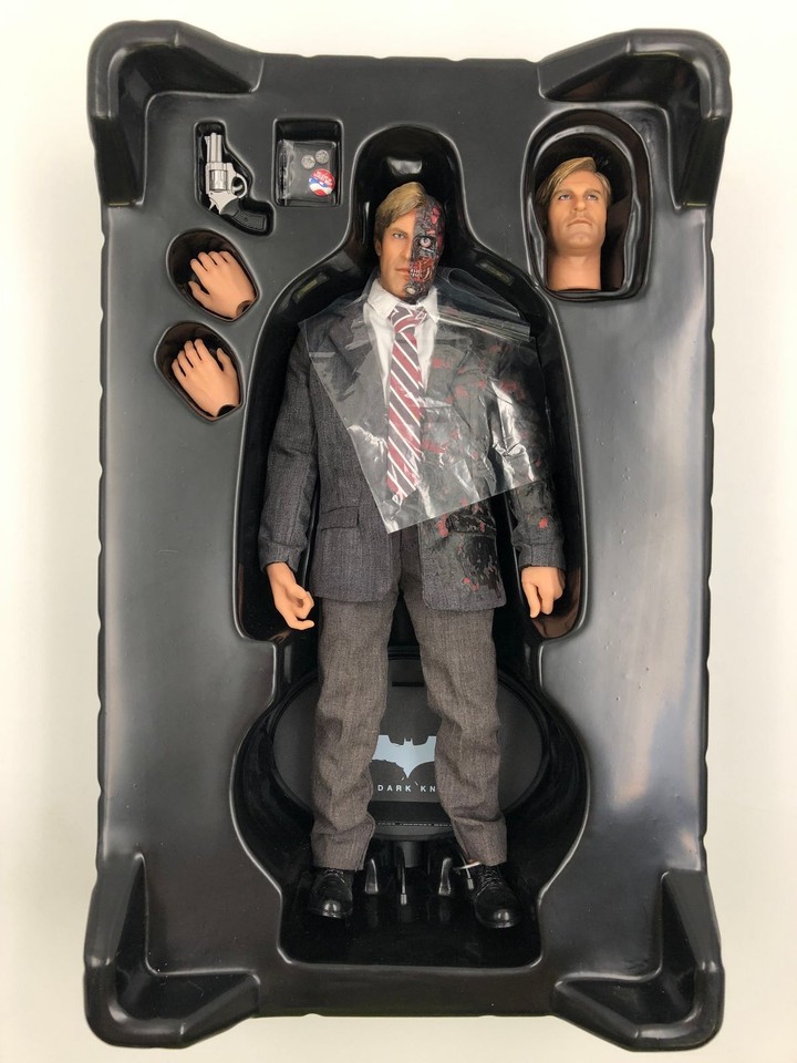 Dark Knight Two Face Movie Masterpiece 1/6 Hot Toys 579590 | eBay