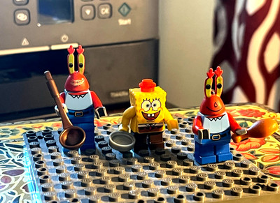 Lego SpongeBob Minifigure Lot Spongebob (2) Mr Krabs 3 TOTOAL | eBay