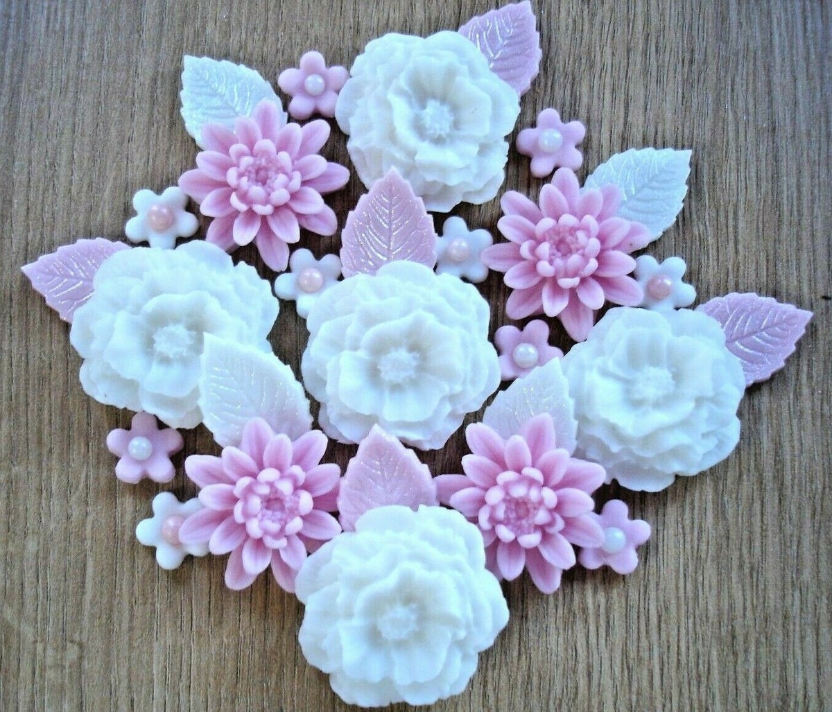 Edible Sugar Roses For Cakes