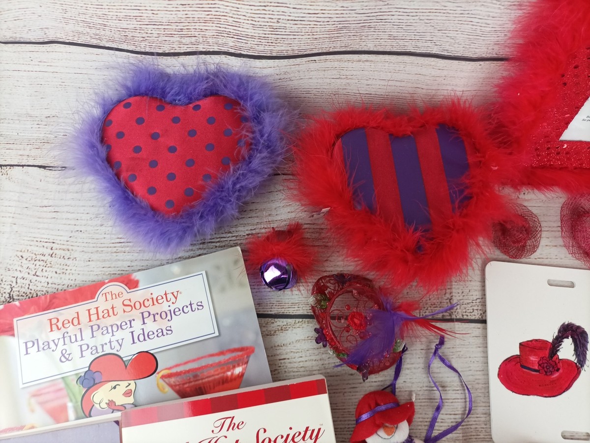 Red Hat Decorating Ideas